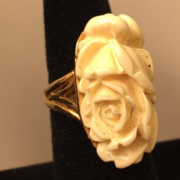 Trifari | Jewelry | Vintage Signed Trifari Carved Rose Lucite Ring ...